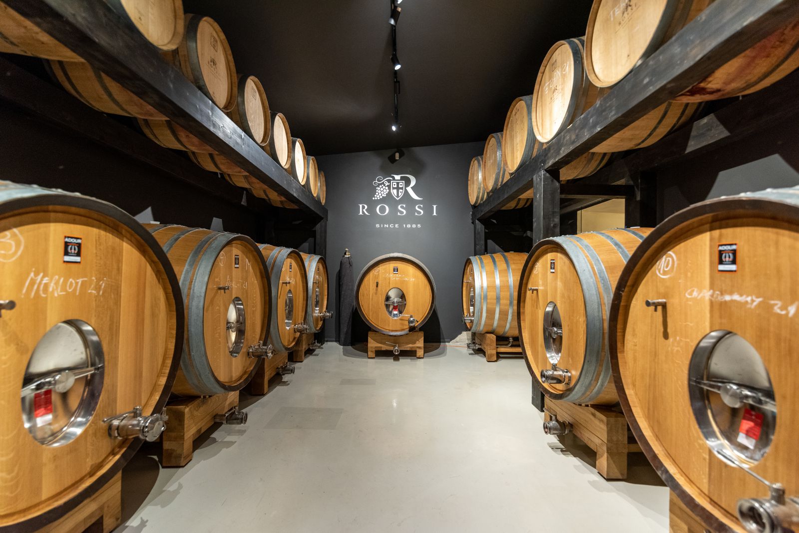 Taste the best wines of red soil - Croatian Attractions